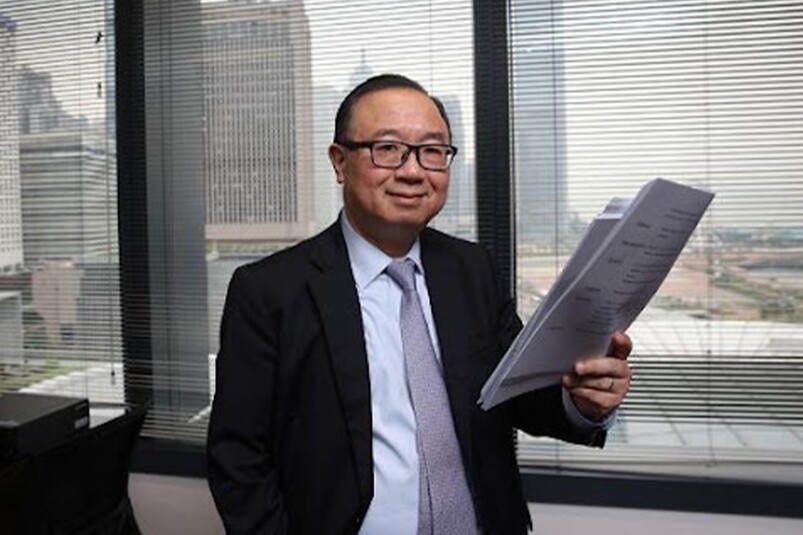 中環十一少專欄港大校長風波爆發姻親內幕一窺商界舊派勢力介入校園動機